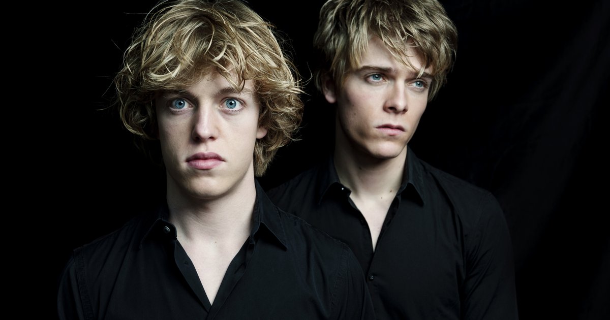 Arthur en Lucas Jussen ontroeren volle zaal - Doelengeheugen